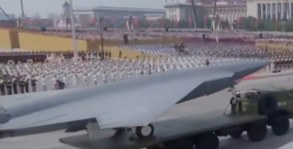 China Unveils Two Tailless Supersonic Unmanned Fighters | TURDEF
