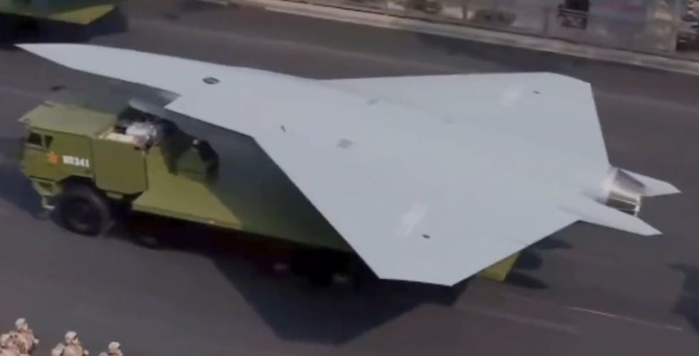 China Unveils Two Tailless Supersonic Unmanned Fighters | TURDEF